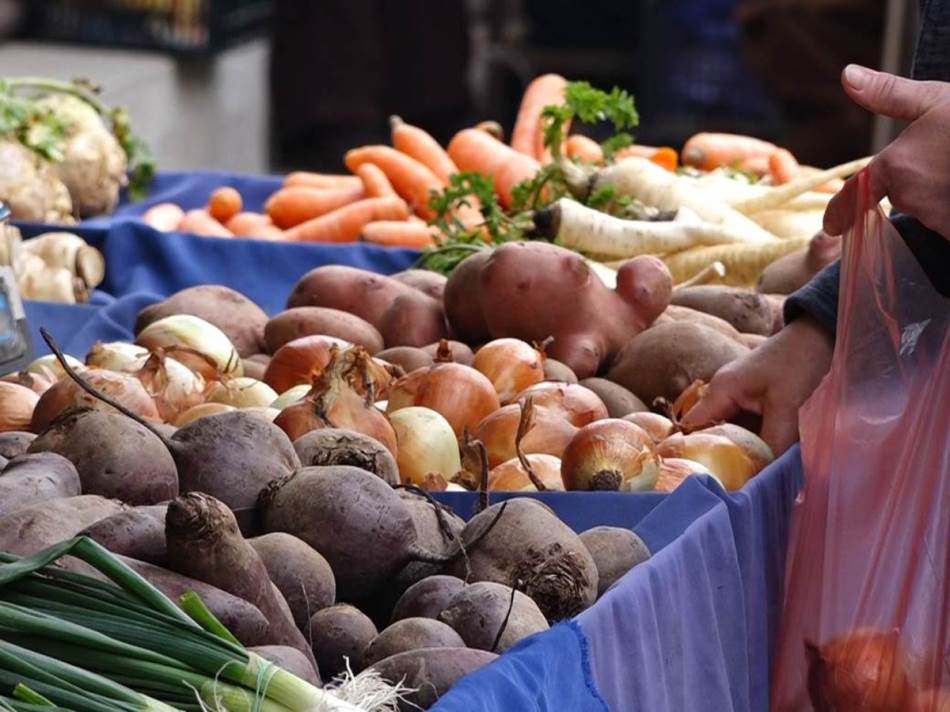 Два ефтини продукти ќе ви го намалат холестеролот како од шала